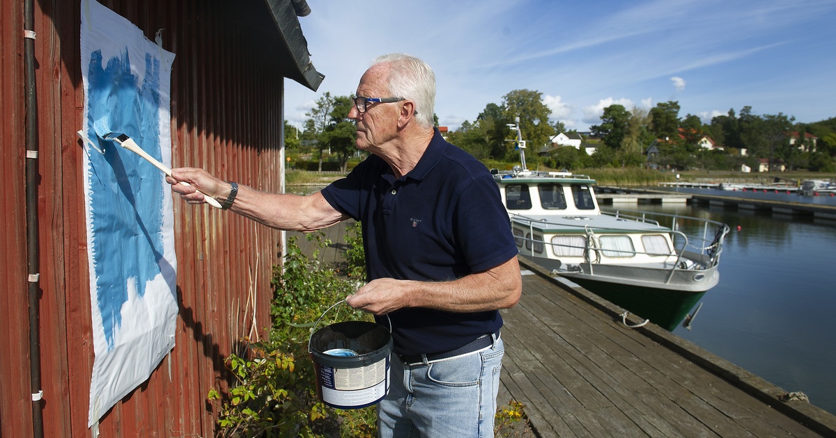 Nu målas Oxelösund om från rött till blått: "Trodde inte jag skulle få uppleva det här"