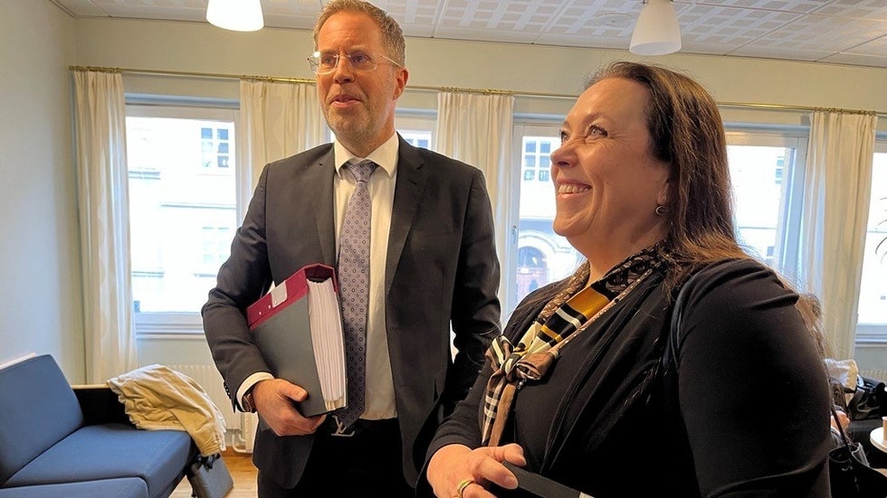 Nu möts de i domstolen – det kan kosta skattebetalarna miljoner