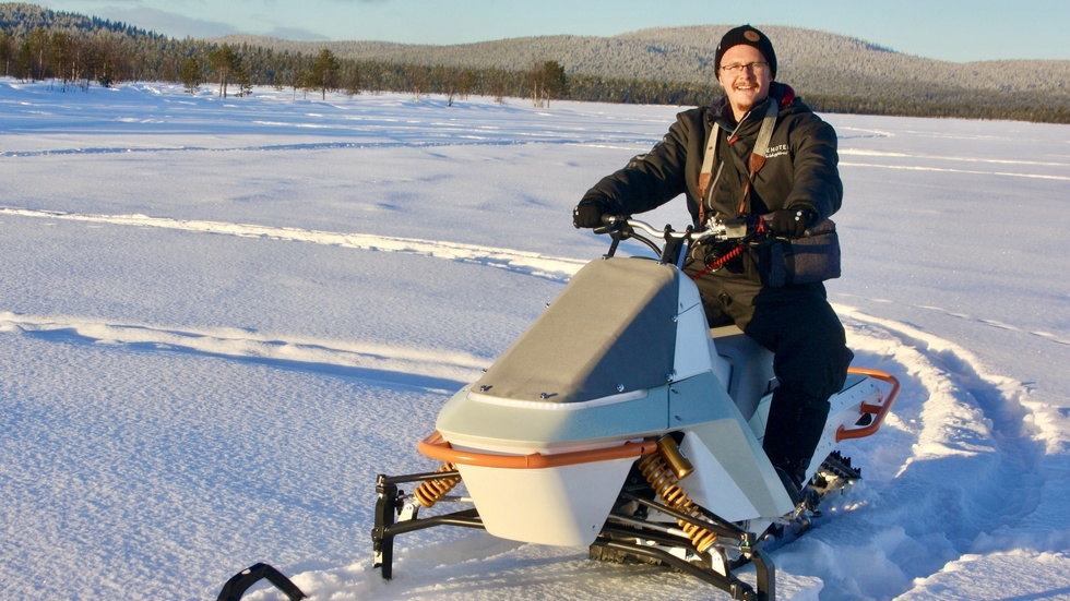 Local startup unveils game-changing snowmobile