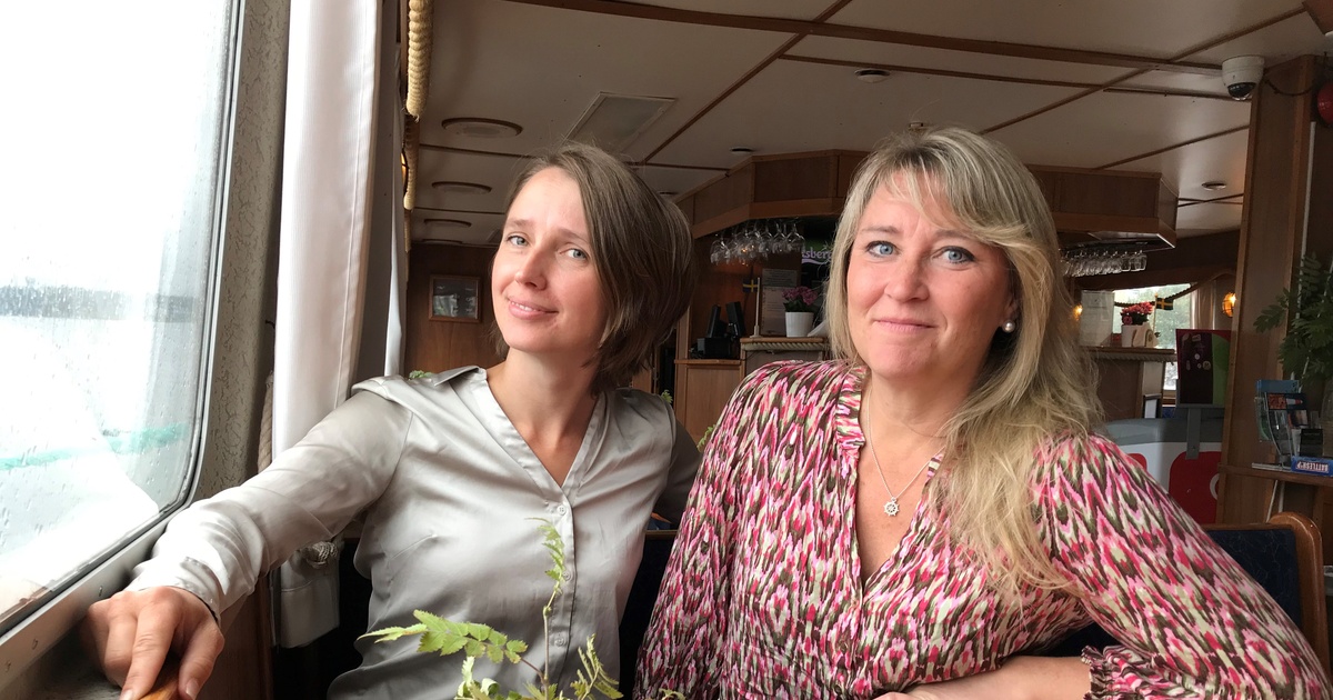 Fartig båtfärd mot bastu och teater på skärgårdsö