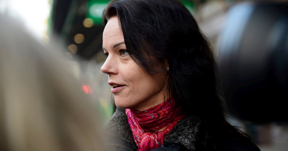 Veronica Palm ska betala tillbaka 130 000