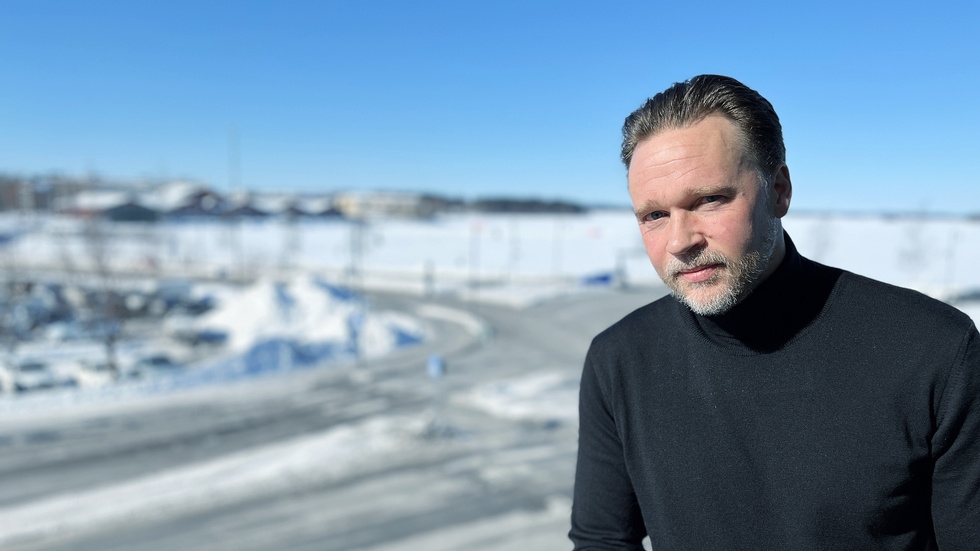 Därför är Netflix-stjärnan i Luleå: "Träffade frun på Cleo"