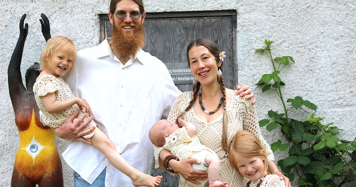 Har gjort kläder åt Kardashian – nu flyttar Emma till Gotland