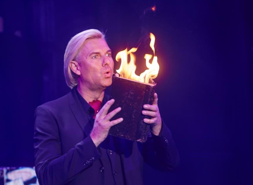 Tidernas trolleri med Labero