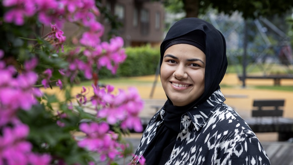 Blygheten gjorde Nora Khalil till författare